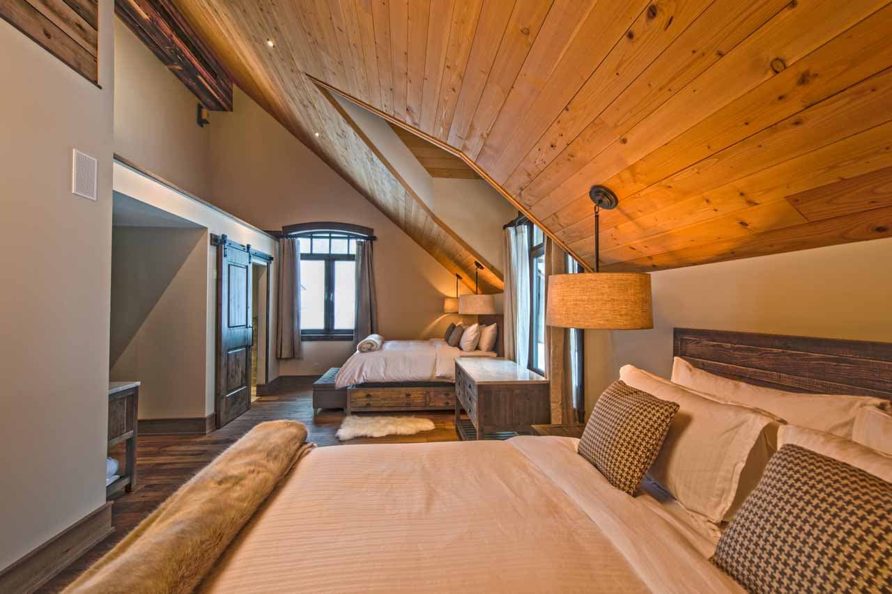 Bison Lodge, Revelstoke | Leo Trippi