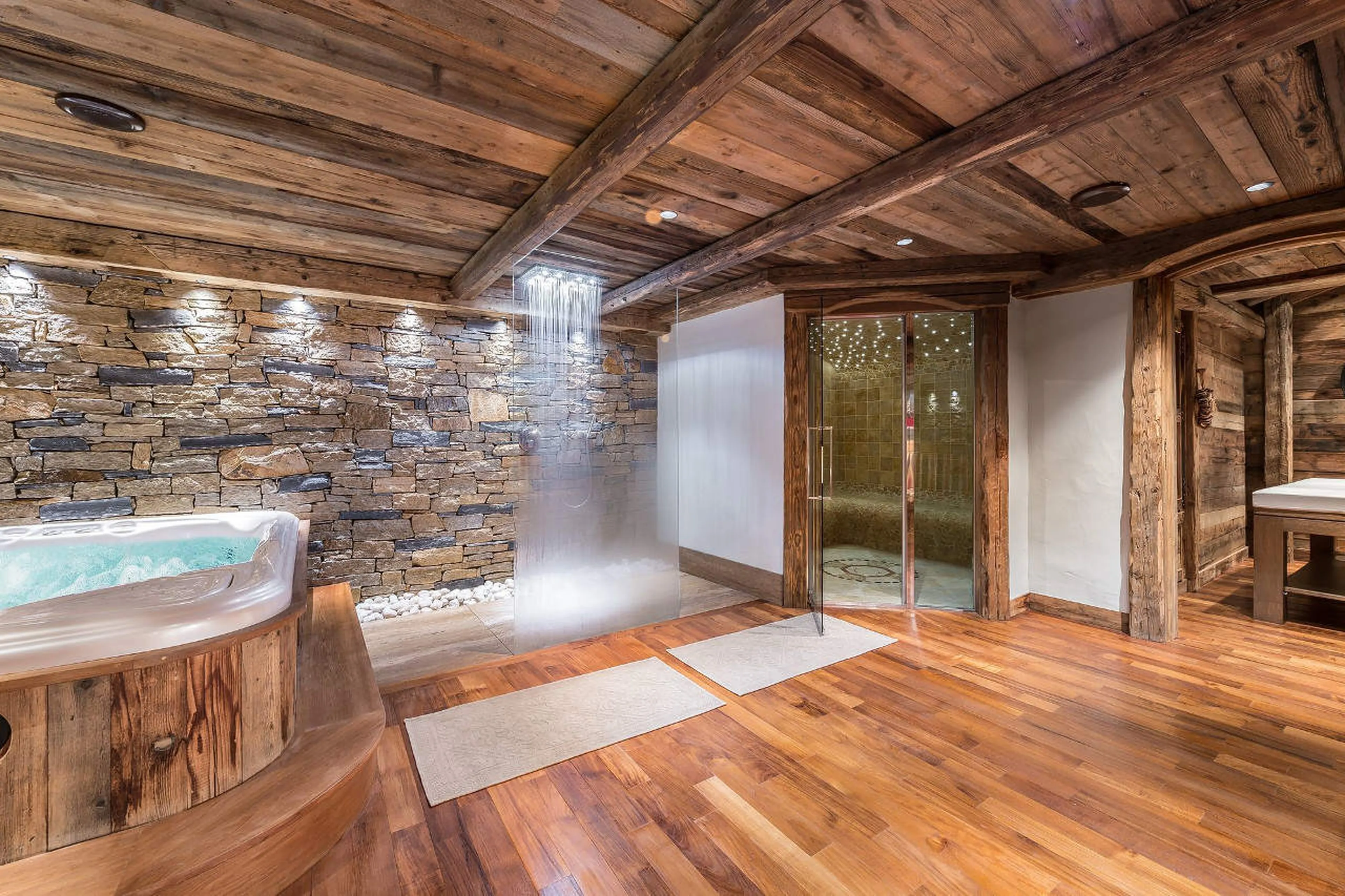 Courchevel 1850 Luxury Chalets, Courchevel 1850 Ski Holidays | Leo Trippi