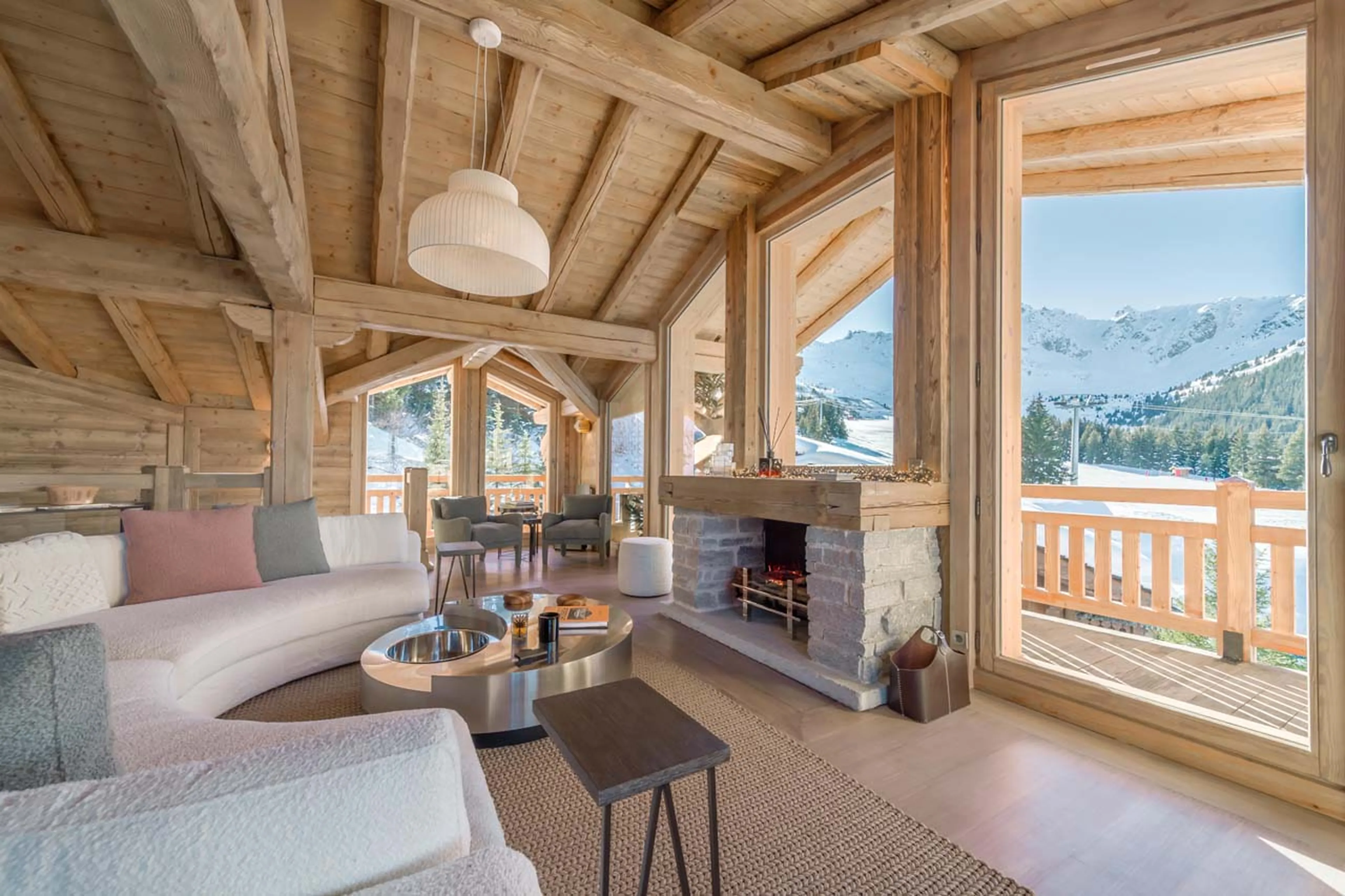 Courchevel 1850 Luxury Chalets, Courchevel 1850 Ski Holidays | Leo Trippi