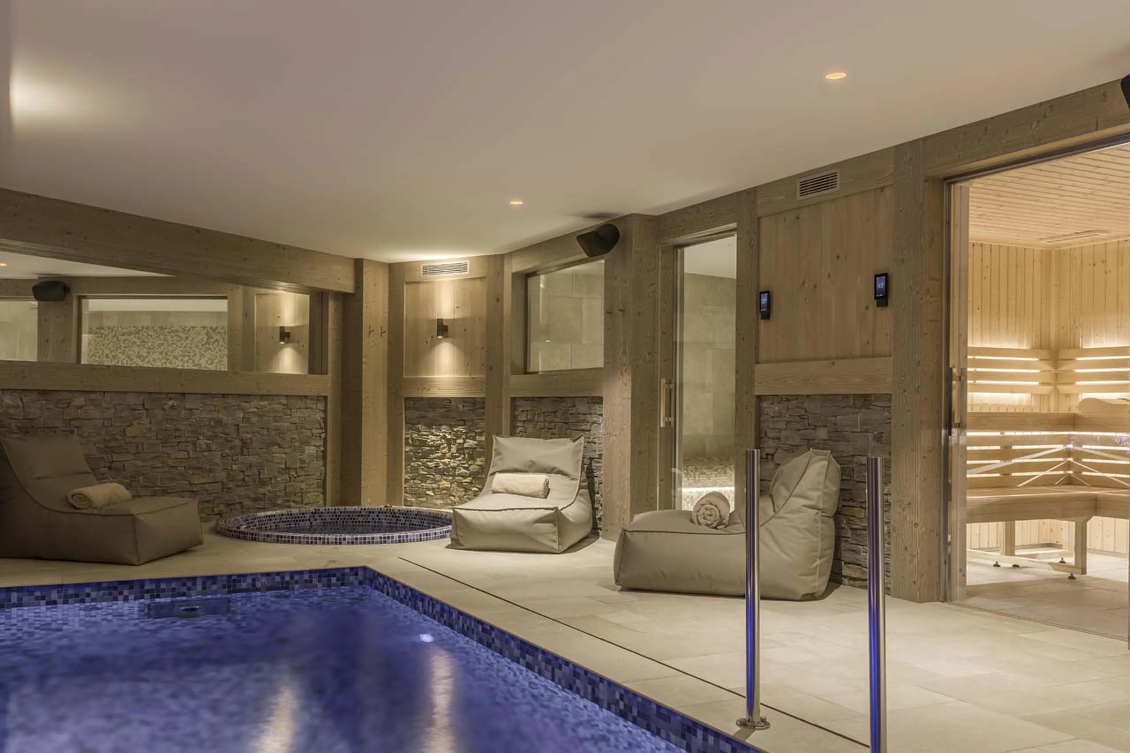 Courchevel 1850 Luxury Chalets, Courchevel 1850 Ski Holidays | Leo Trippi