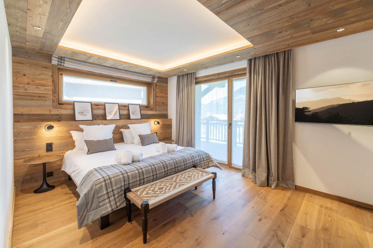 Courchevel Le Praz Ski Holidays, Luxury Courchevel Le Praz Ski Chalets ...