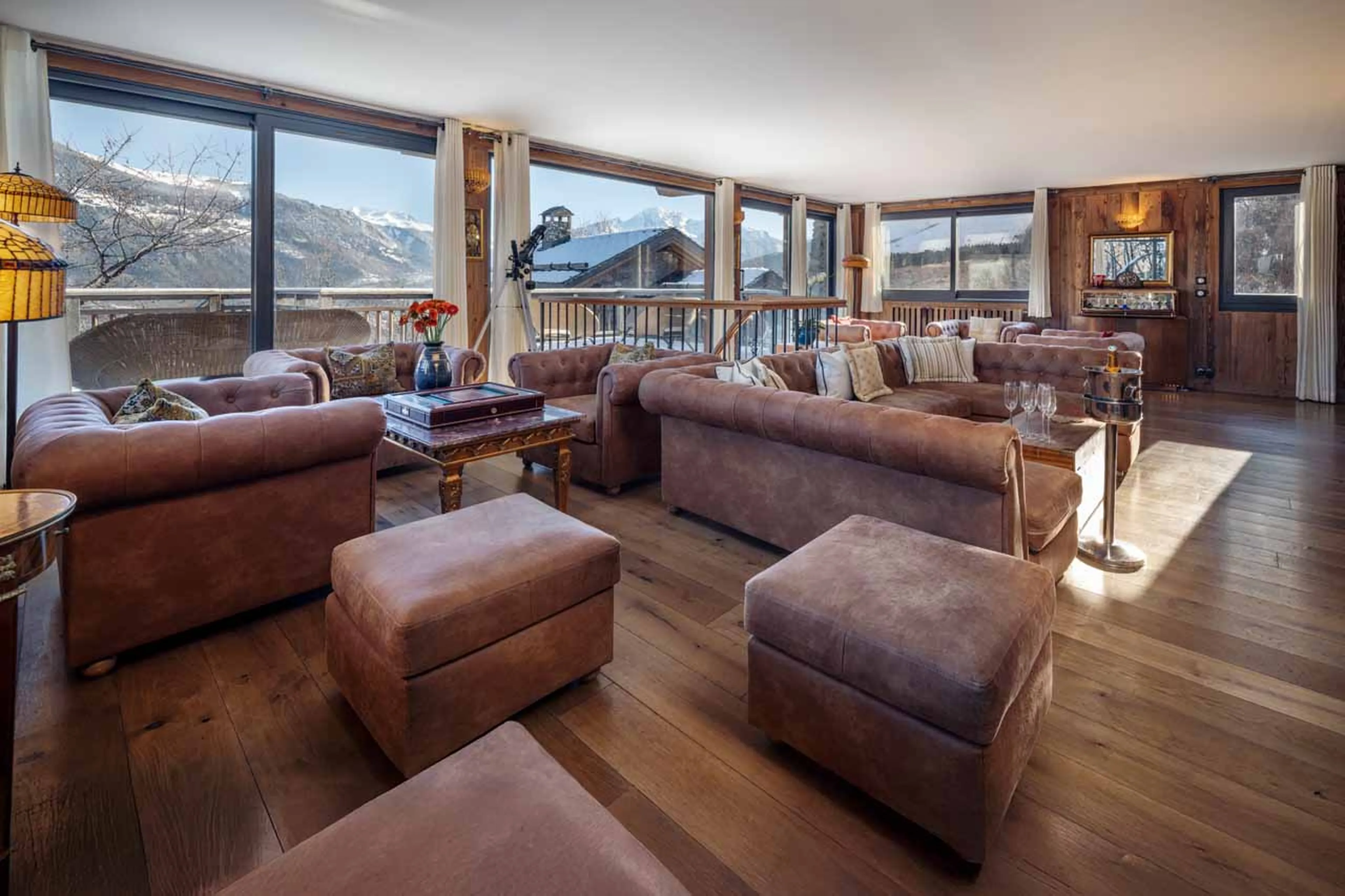 Chalet Iona, Meribel | Leo Trippi