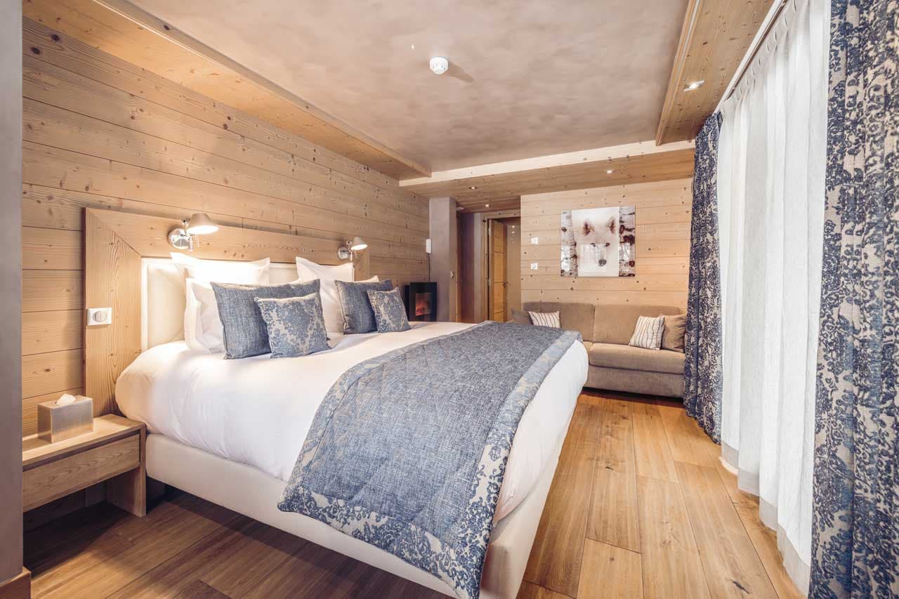 Courchevel Le Praz Ski Holidays, Luxury Courchevel Le Praz Ski Chalets ...