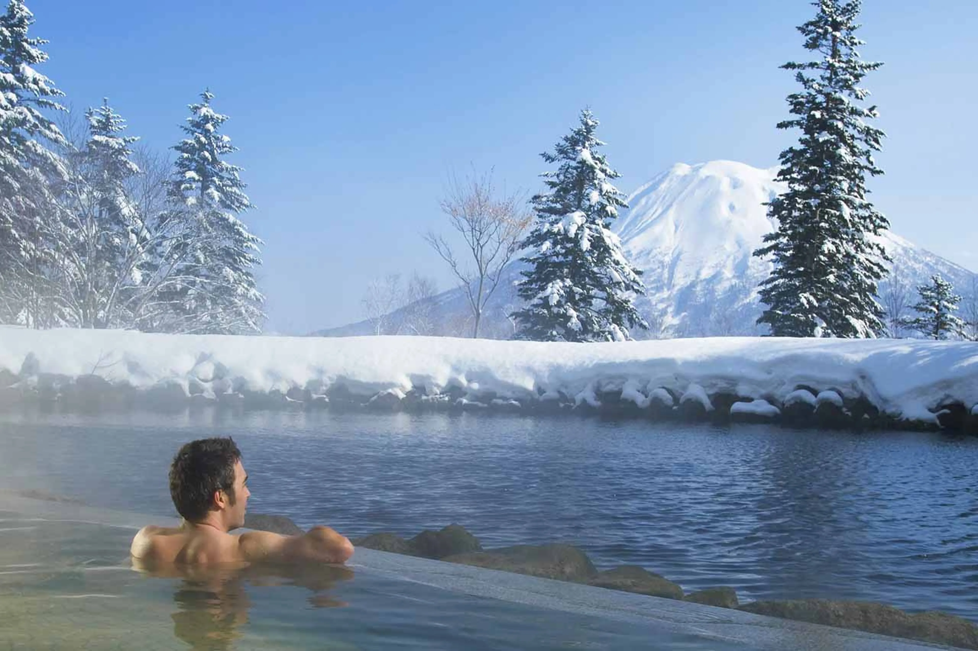 Niseko Luxury Chalets, Niseko Ski Holidays | Leo Trippi